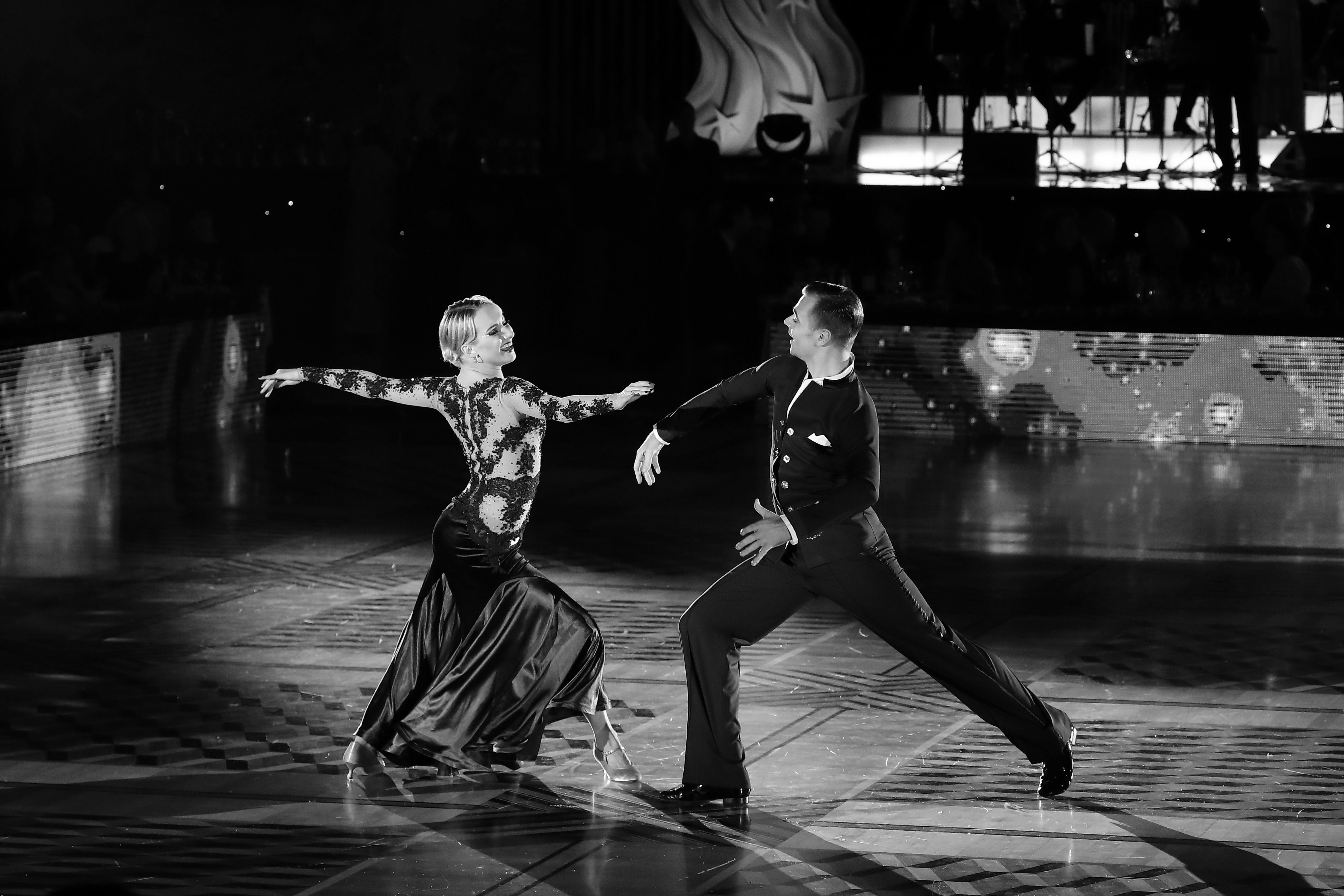 American Smooth Costumes – Glitzie